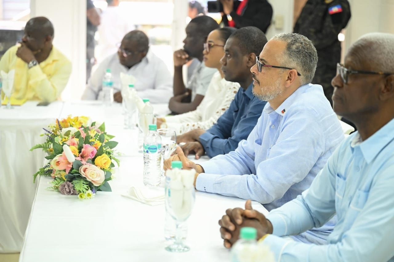 Haïti : le Premier ministre Alix Didier Fils-Aimé lance une offensive ...